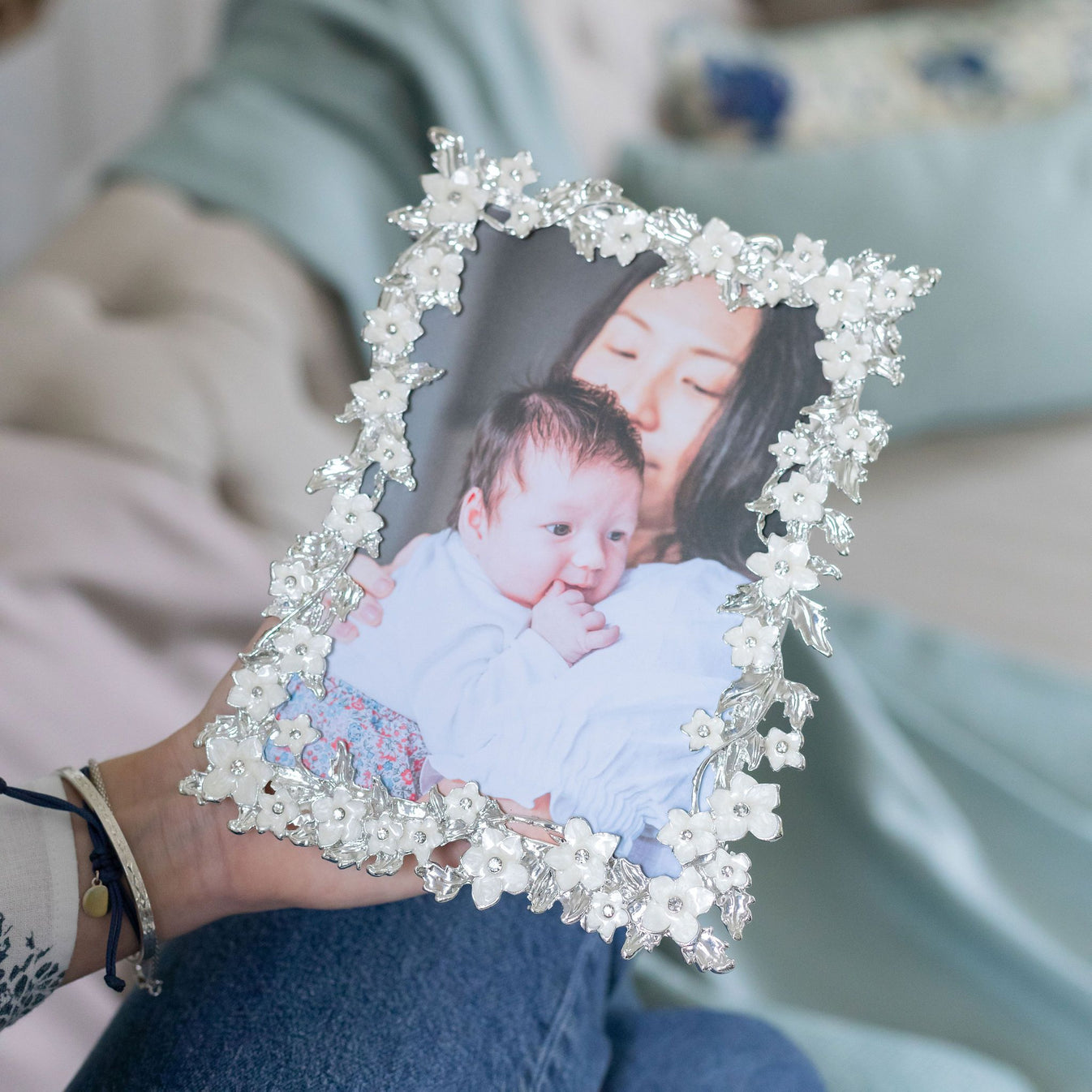 Silver & White Flower Frame – Addison Ross Ltd UK